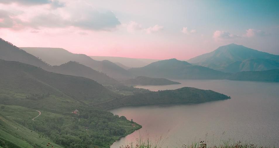 Lake Toba, The Largest Volcanic Lake on Earth - Tripcetera